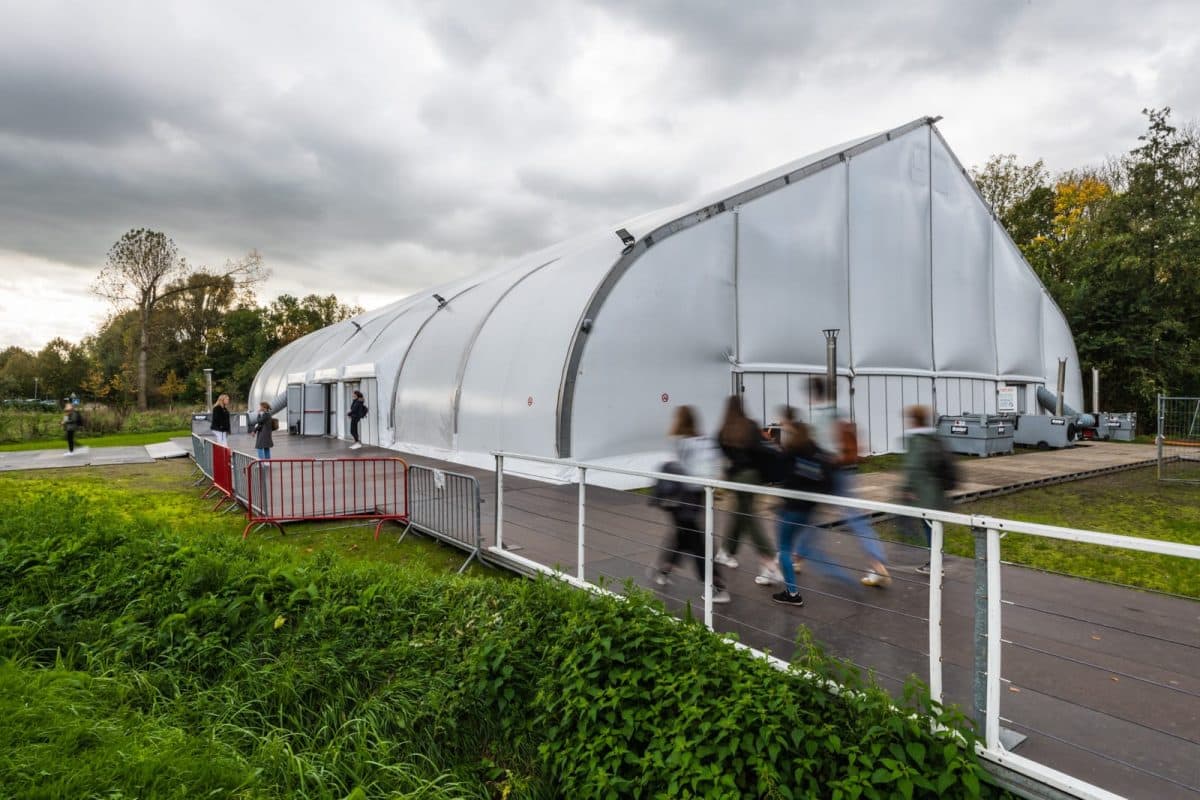 Do you need a temporary auditorium? Contact Veldeman