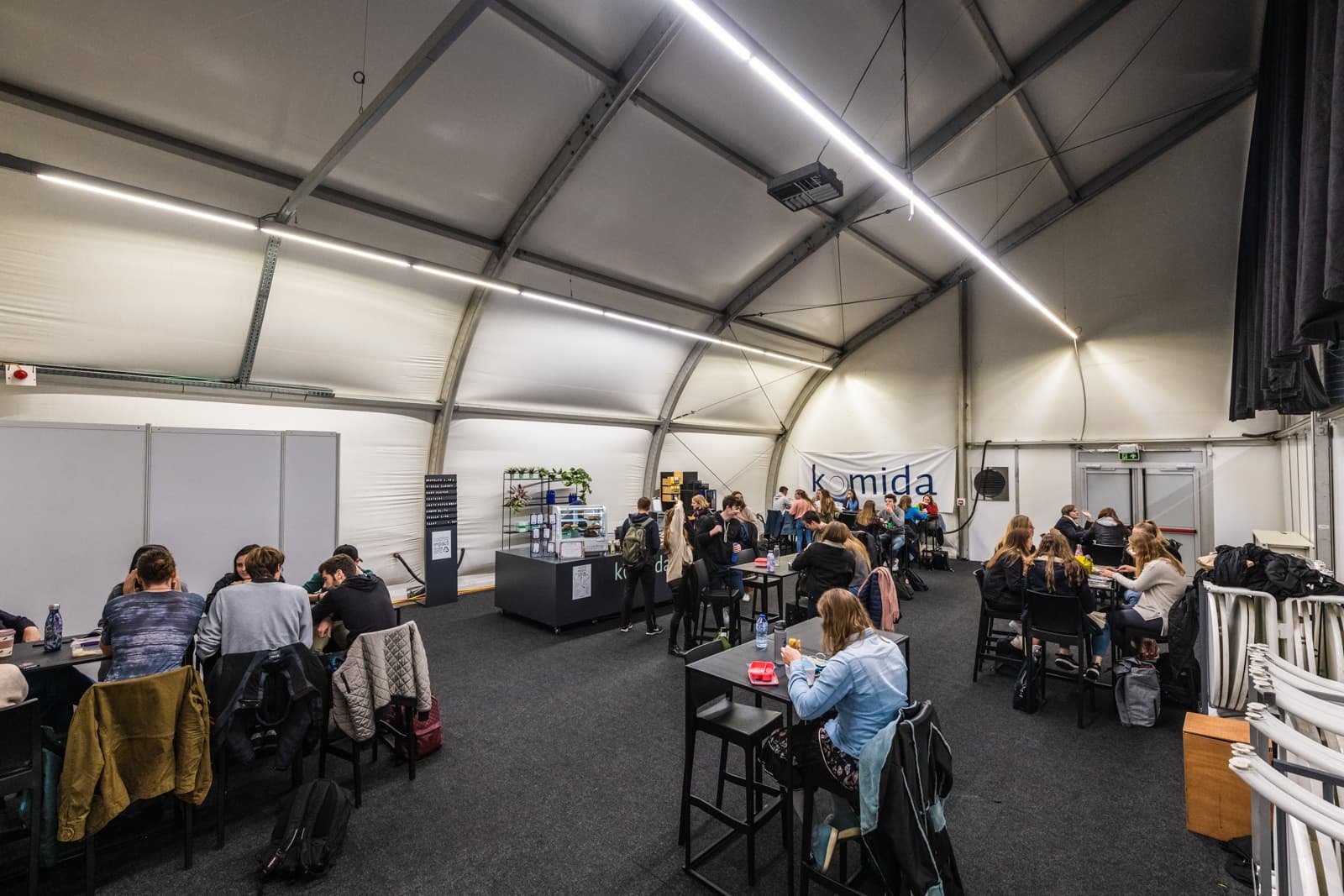 Do you need a temporary auditorium? Contact Veldeman