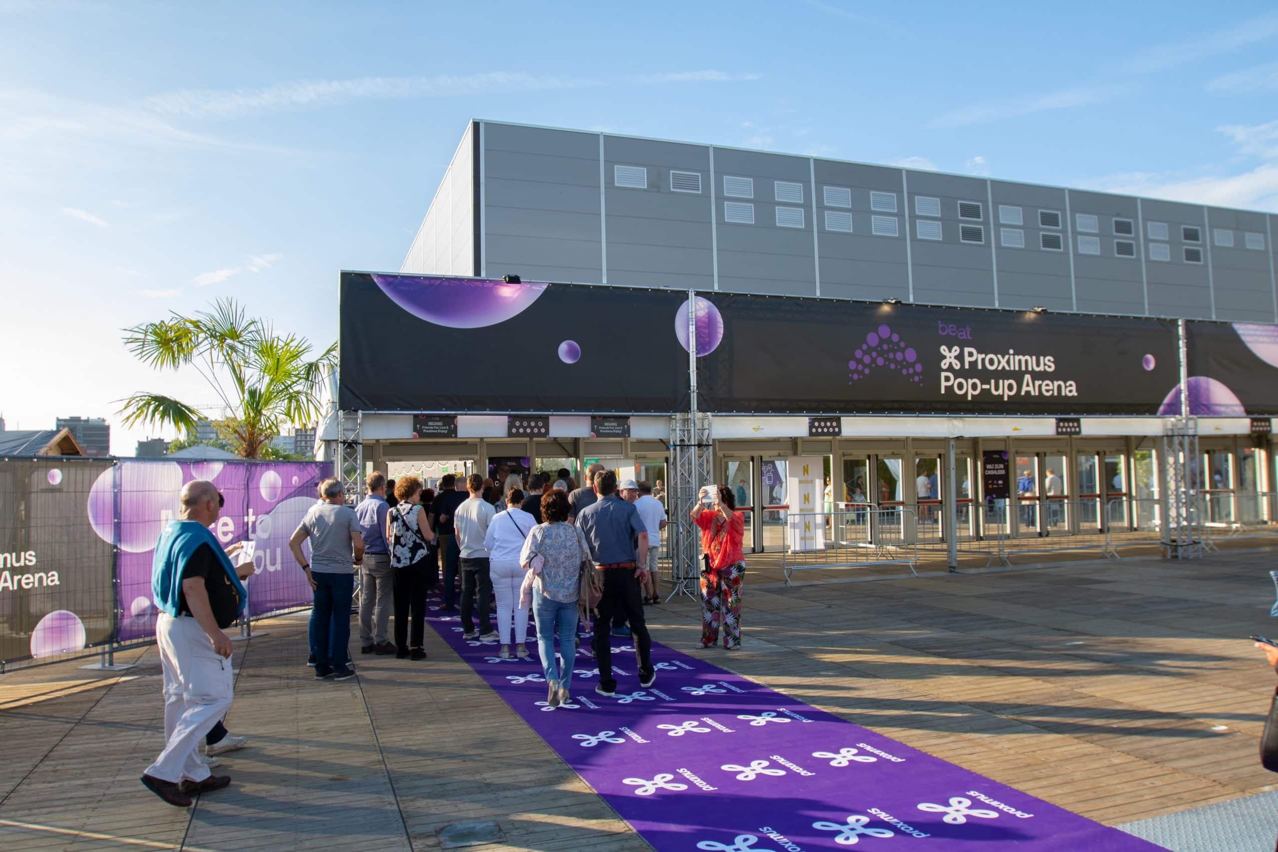 Proximus Pop-Up Arena en Veldeman bieden uniek indoor festivalgevoel
