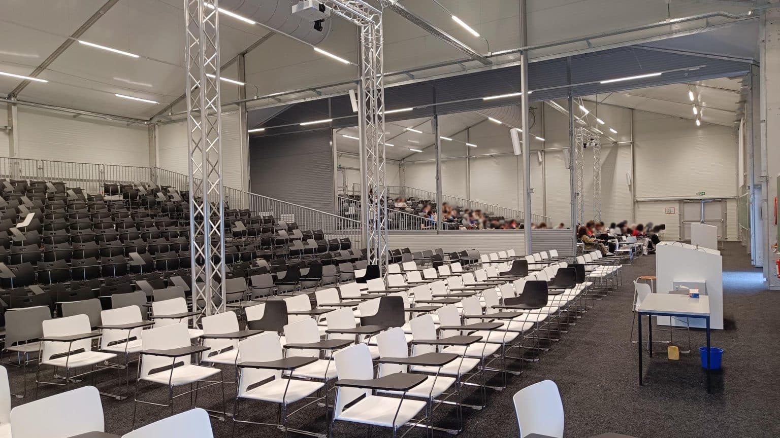 Temporary auditorium for ULB by Veldeman Group